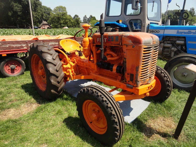 Fiat 25R - United Kingdom - Tractor picture #775930