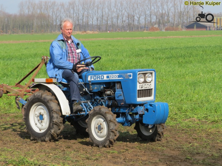 Foto Ford 1200 #1329281