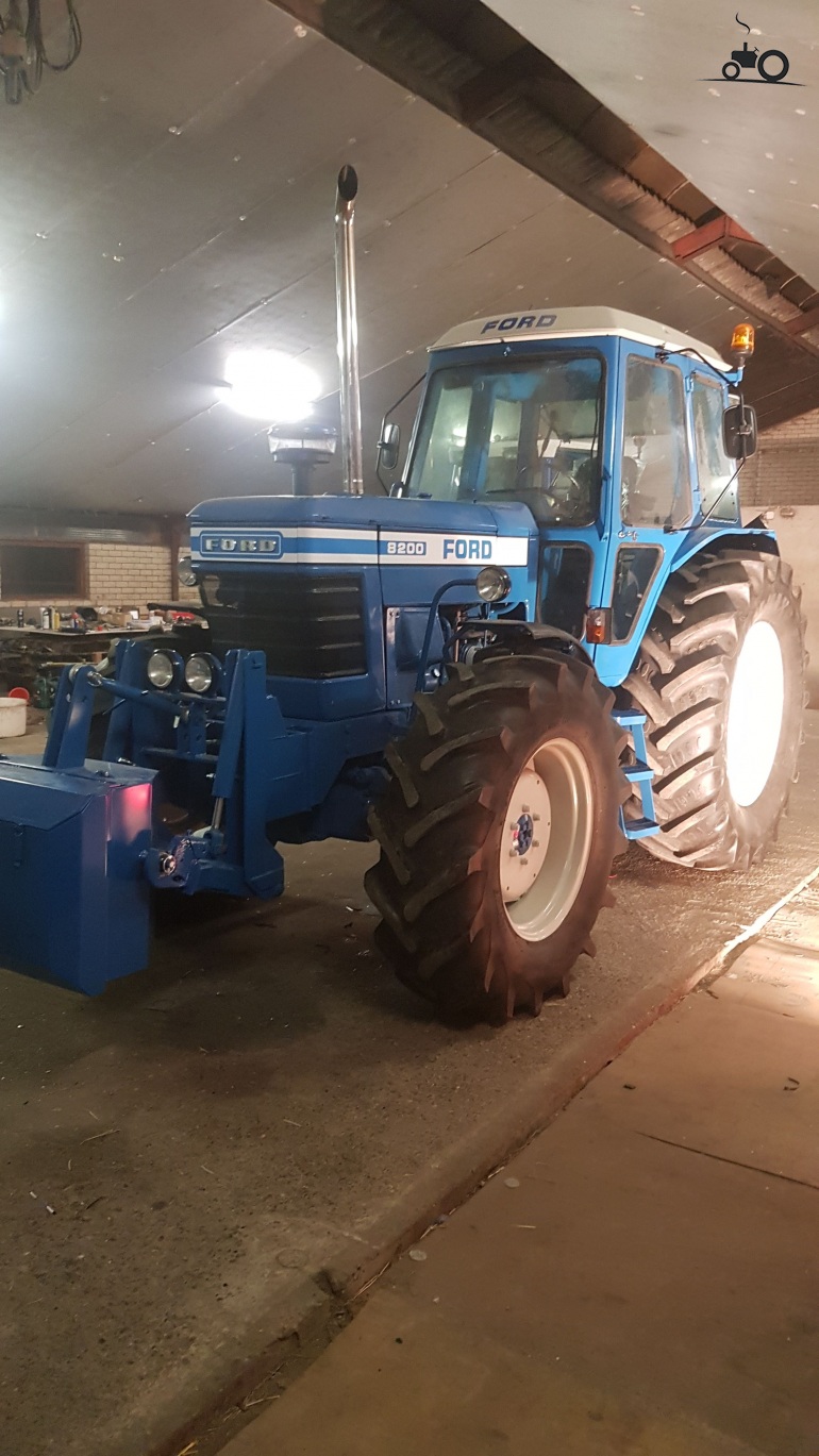 Foto Ford 8200 #1333184