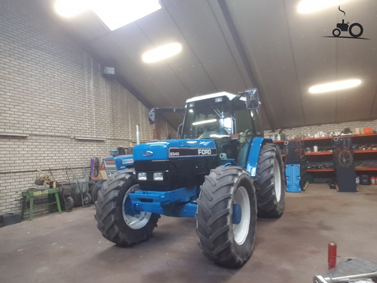 Foto Ford 8340 #1334983