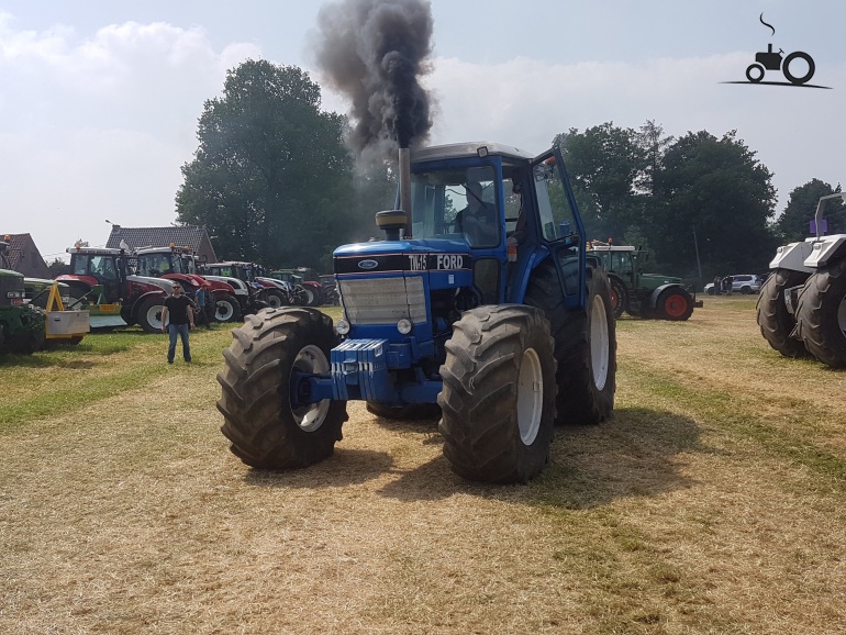 Foto Ford TW 15 #1392210