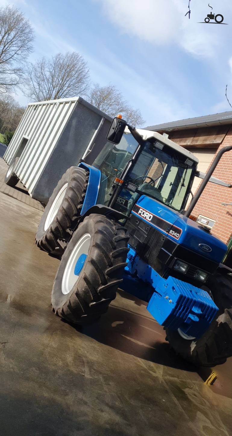 Foto Ford 8340 #1401078