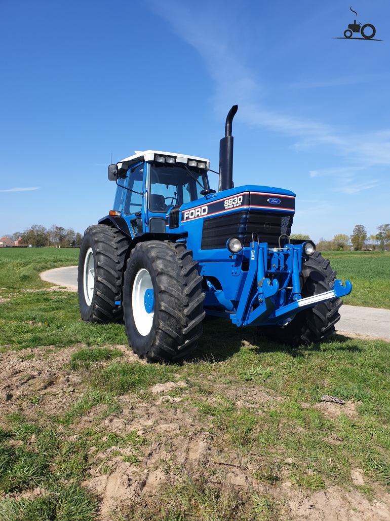 Foto Ford 8830 #1413387