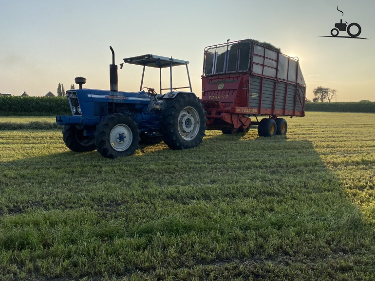 Foto Ford 7095 #1427471