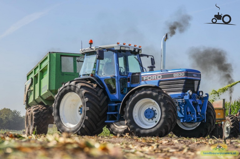Foto Ford 8830 van Mts. Hensbergen