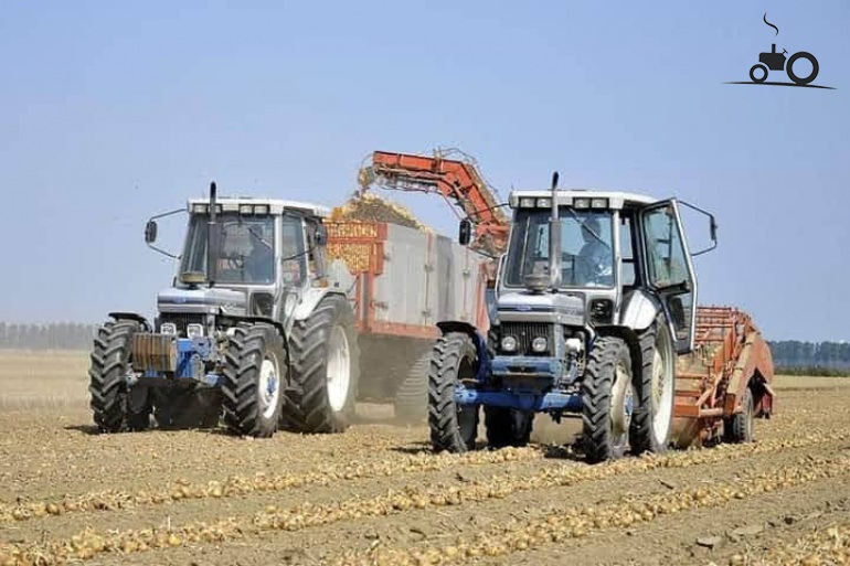 Foto Ford 7810 Silver Jubilee #1449631