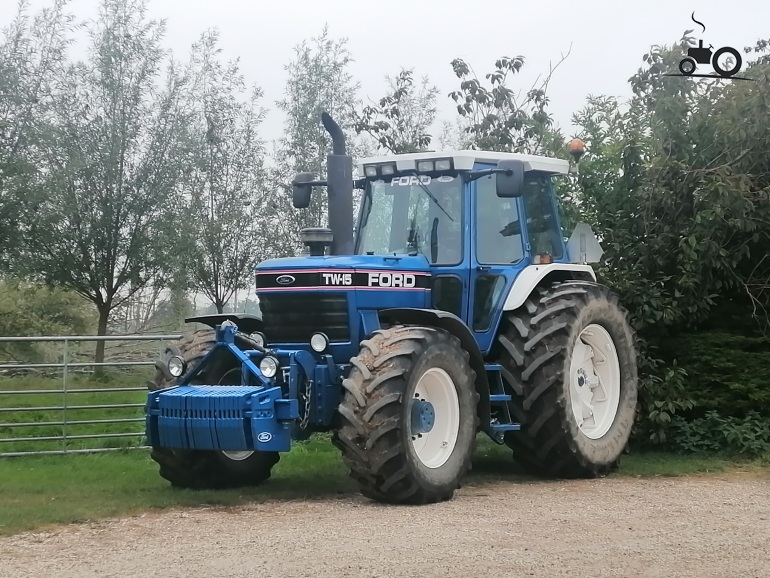 Foto Ford TW 15 #1453236