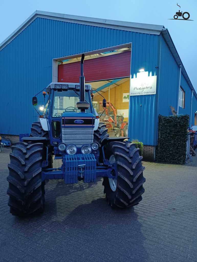 Foto Ford 8210 #1458295