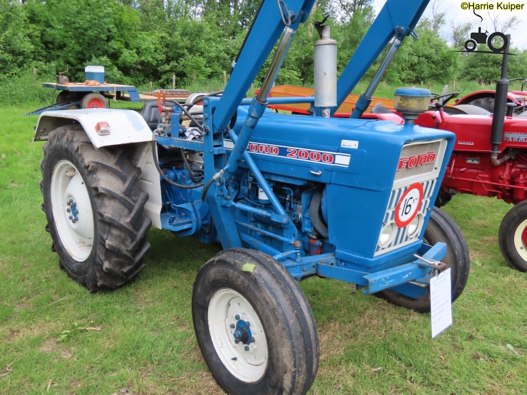 Foto Ford 2000 #1475311