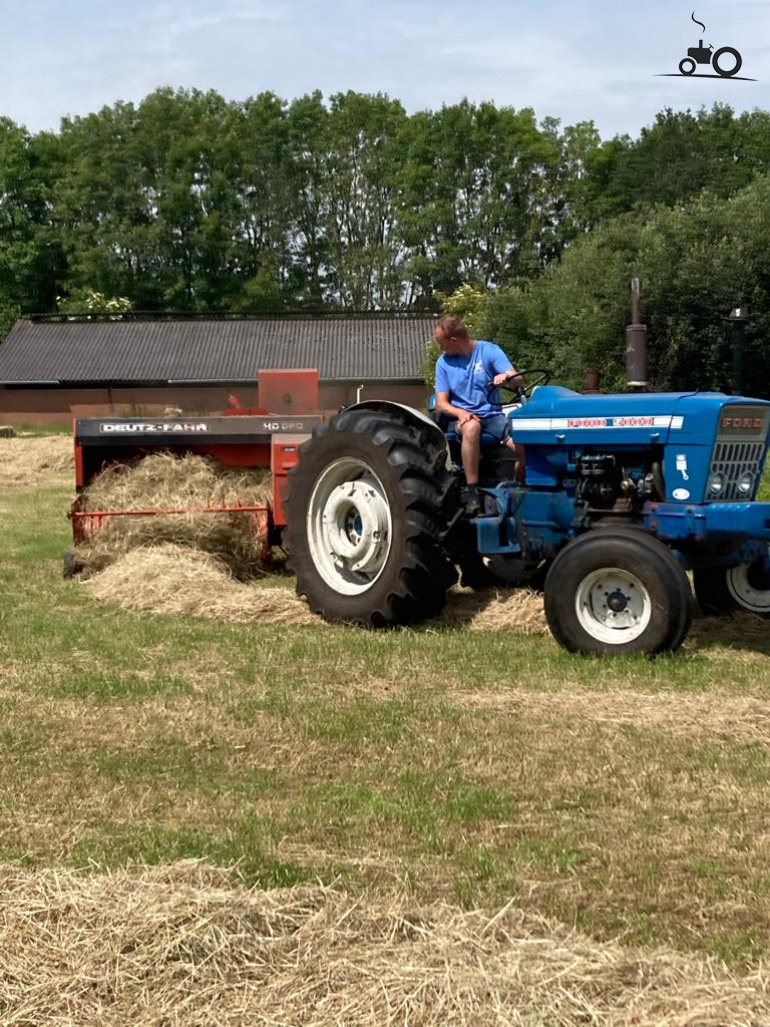 Foto Ford 5000 #1477324