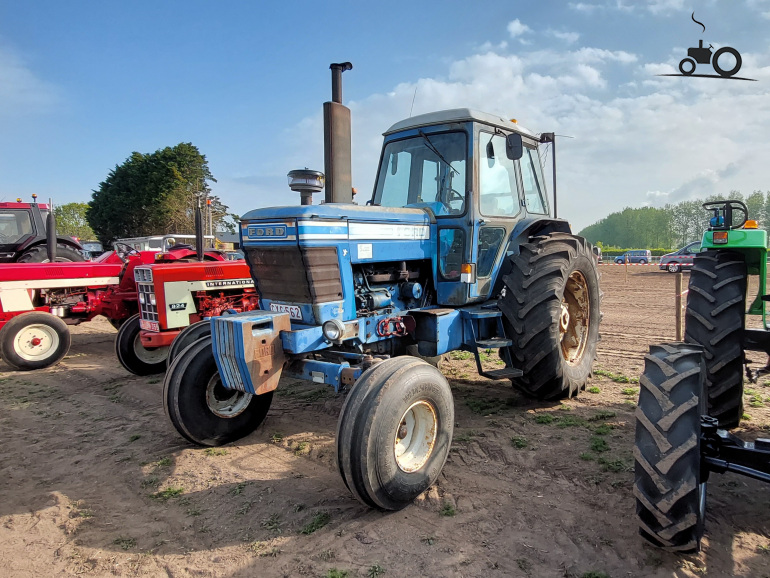 Foto Ford 8700 #1479304