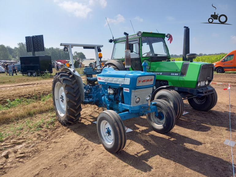 Foto Ford 4000 #1487263