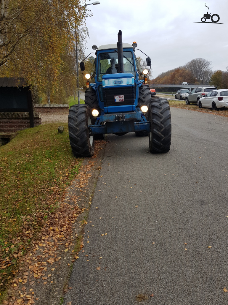 Foto Ford TW 25 #1504592