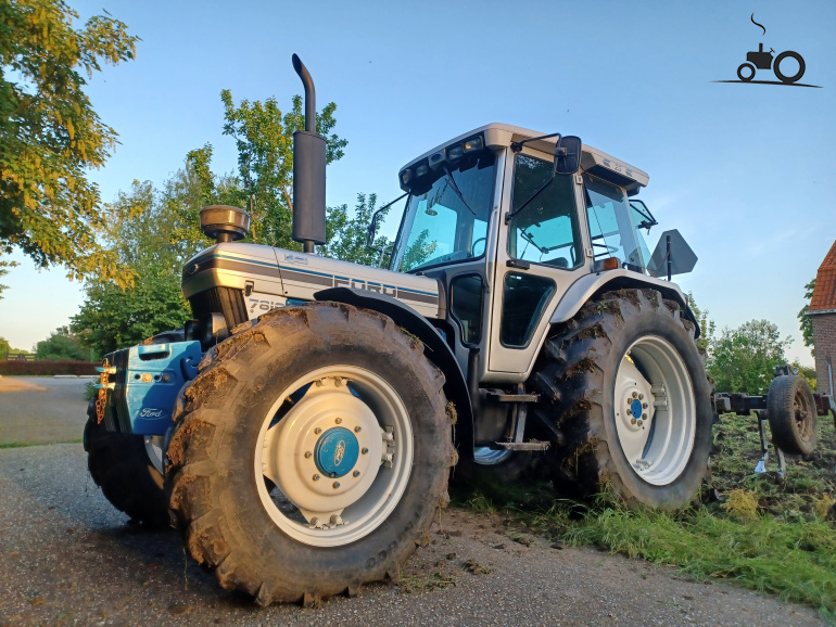 Foto Ford 7810 Silver Jubilee #1519068