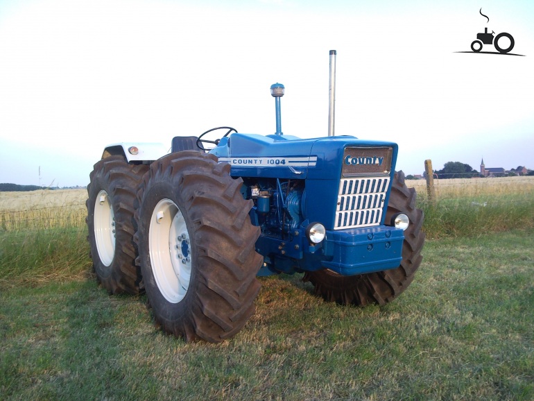 County 1004 - United Kingdom - Tractor picture #373198