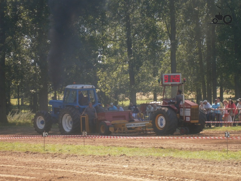 Foto Ford 8200 #673077