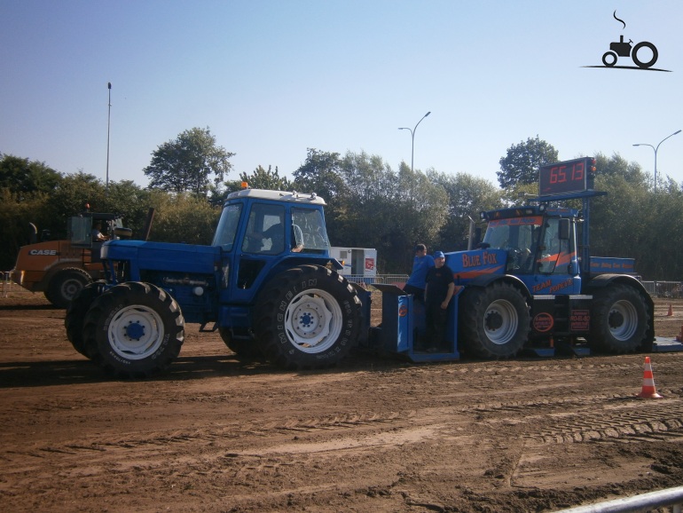 Foto Ford 8200 #676157