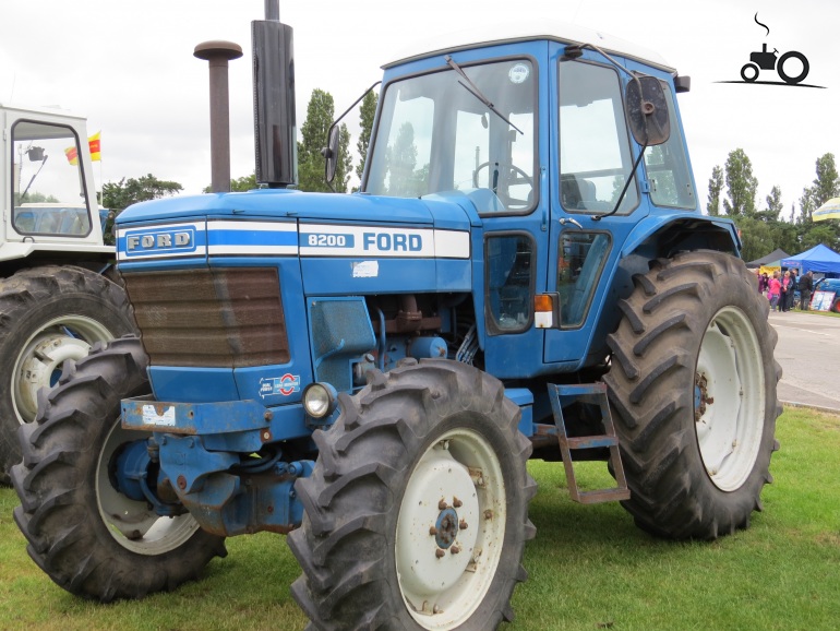 Foto Ford 8200 #855661