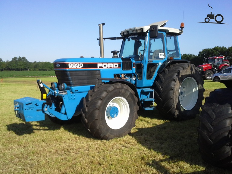 Foto Ford 8830 #920444