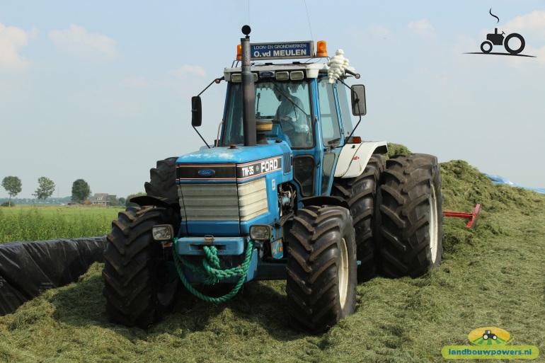 Foto Ford TW 35 #931358