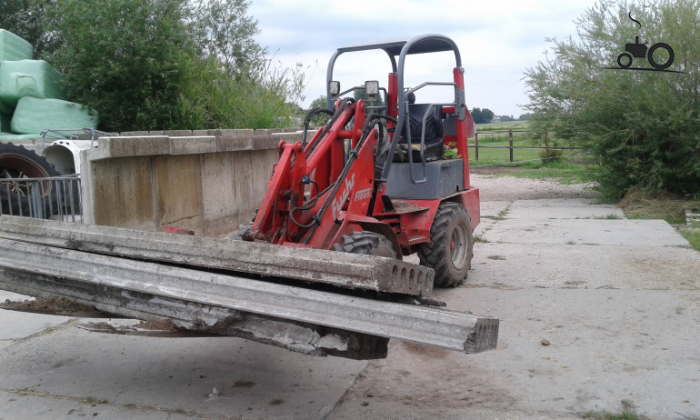 Foto Fuchs Shovel #1479059