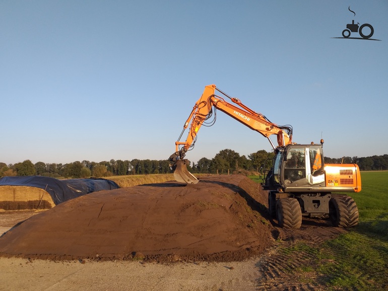 Foto Hitachi Zaxis 140W #1439658