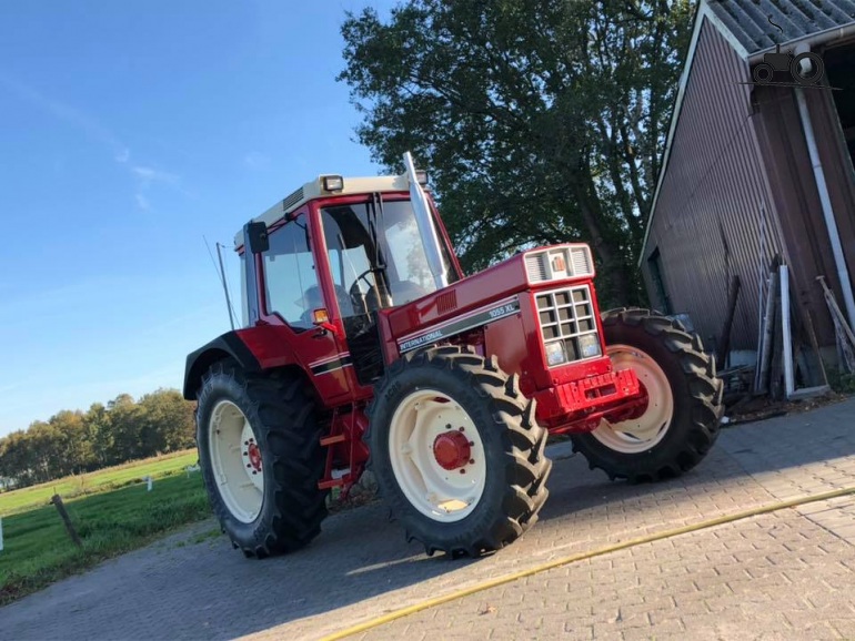 Foto International 1055 XL #1272339