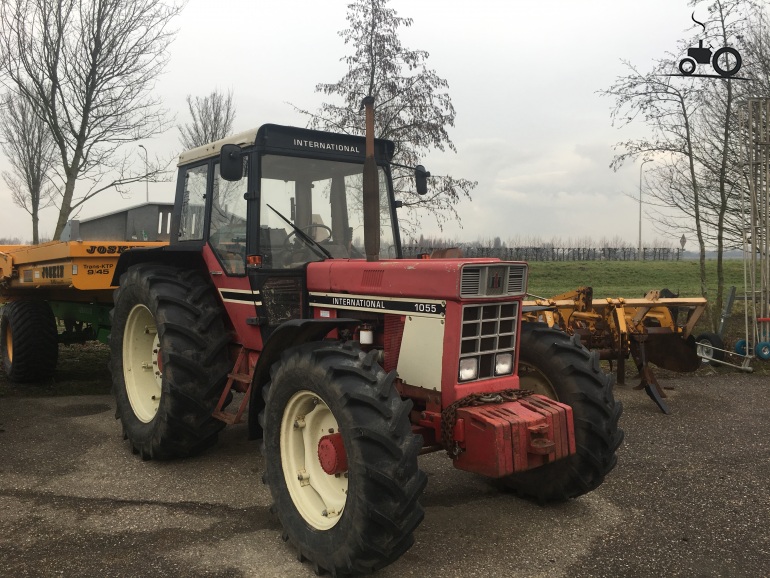 International 1055 - United Kingdom - Tractor picture #1294801