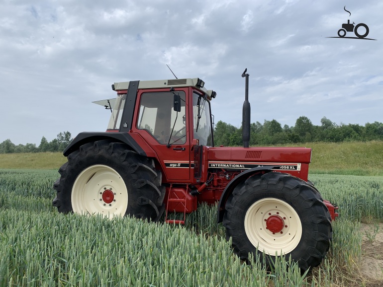 Foto International 1056 XL #1422340