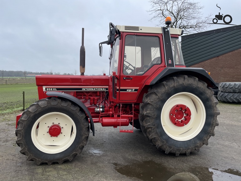 Foto International 956 XL #1452478