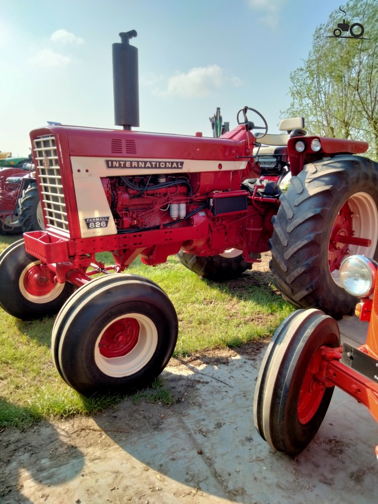 Foto International 826 #1468303