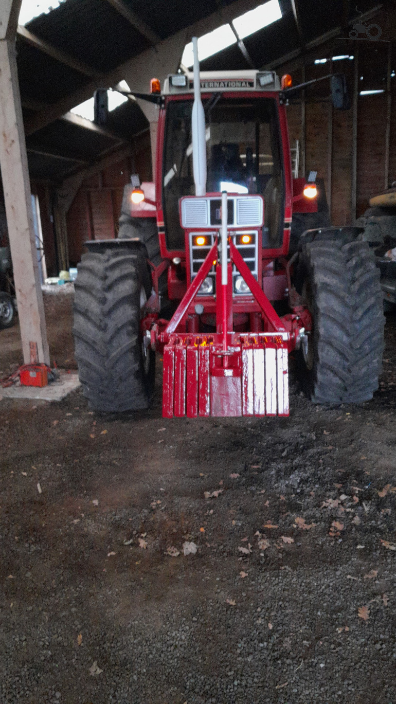 Foto International 1056 XL #1509886