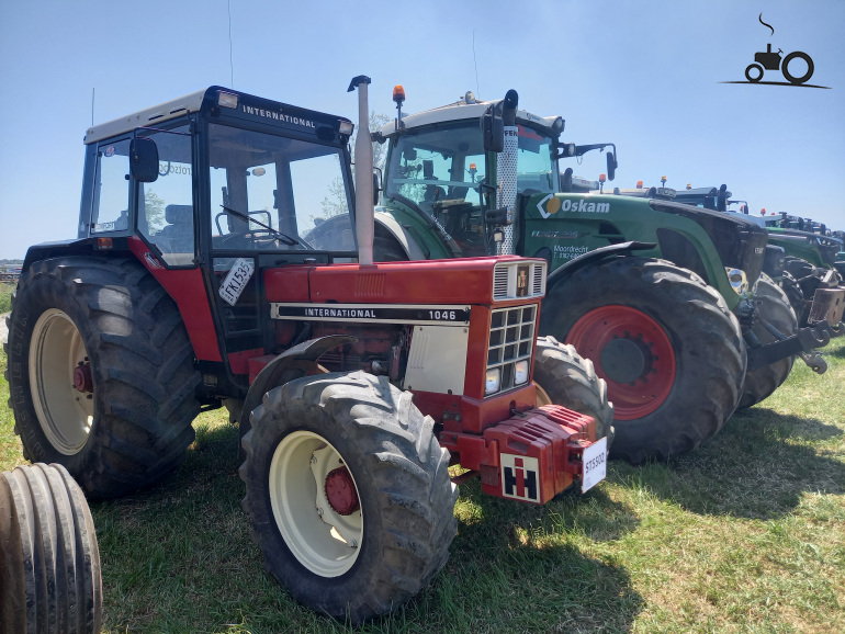 Foto International 1046 #1521830