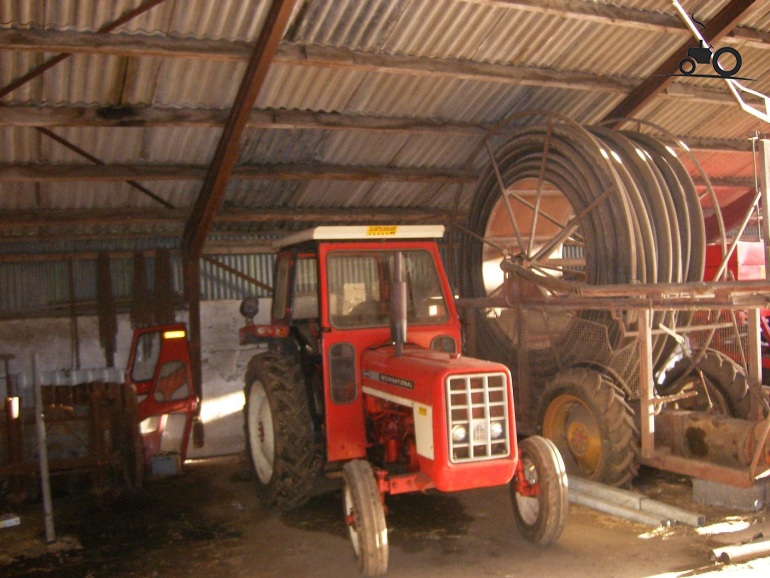International 444 - United Kingdom - Tractor picture #32262