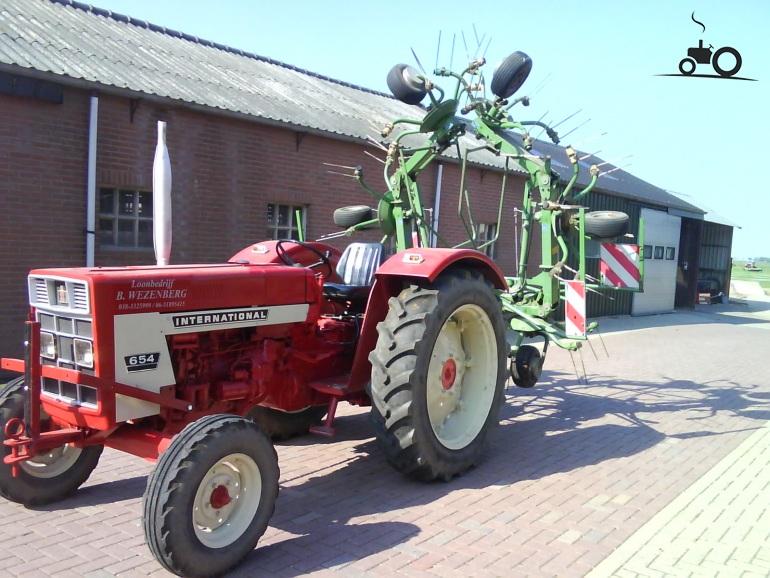 Foto International 654 #370308