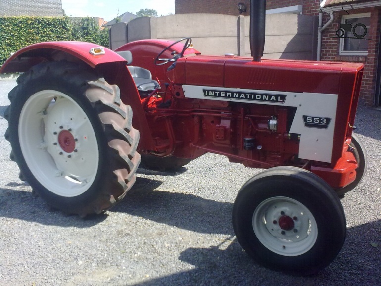 International 553 - France - Tracteur image #664803