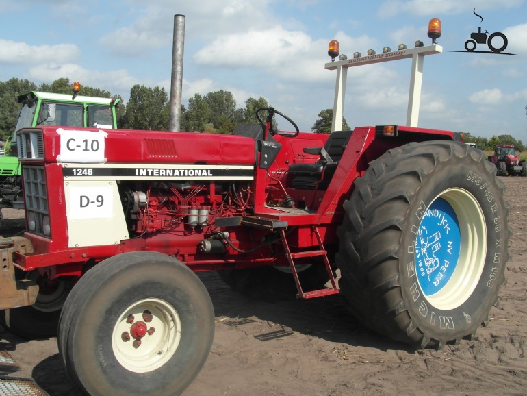 Foto International 1246 #685477