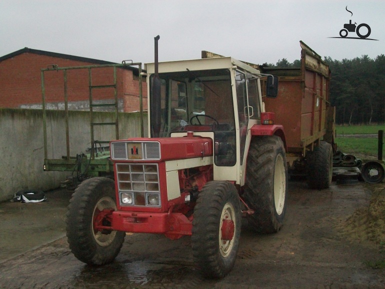 Foto International 844 S #719443