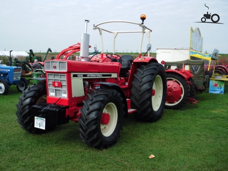 Foto International 1246 #751048