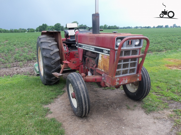 International 584 - United Kingdom - Tractor picture #773190