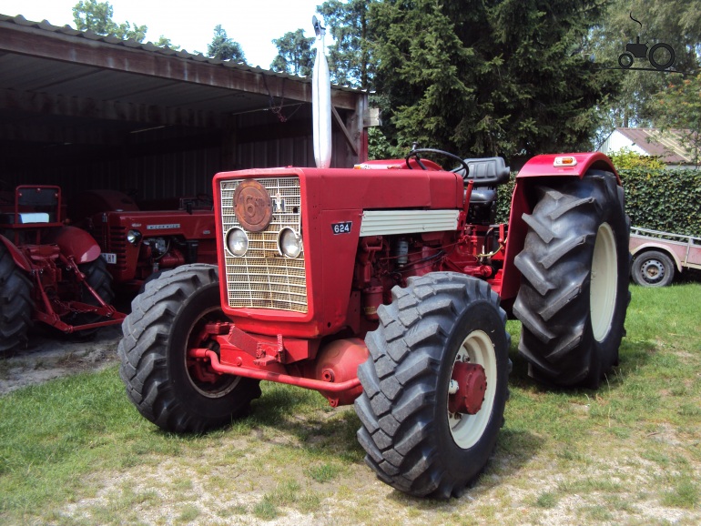 Foto International 624 #858505