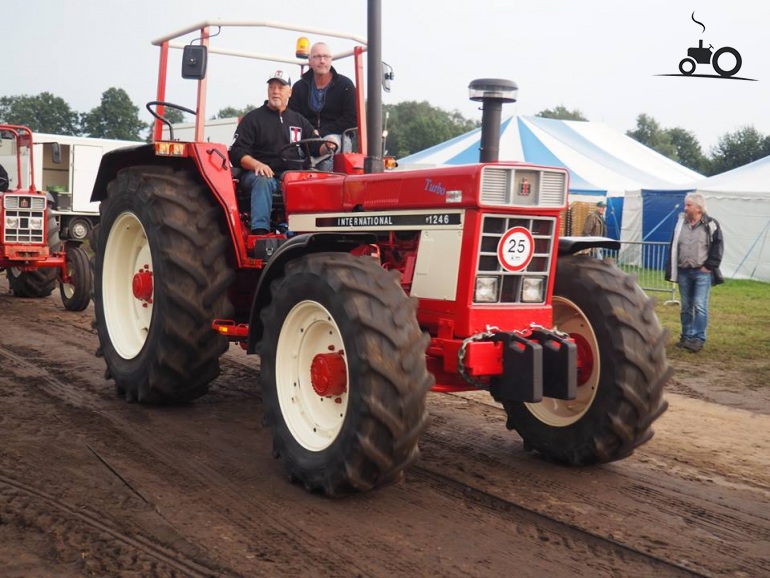 Foto International 1246 #935798