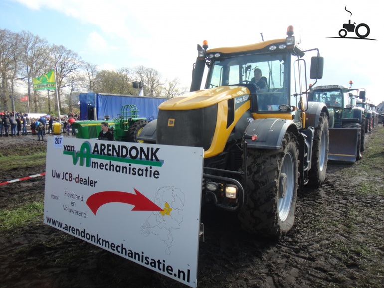 Foto JCB Fastrac 8250 #626591