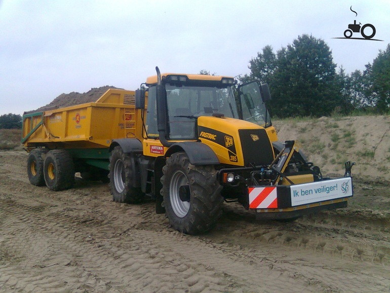 Foto JCB Fastrac 3185 #688315