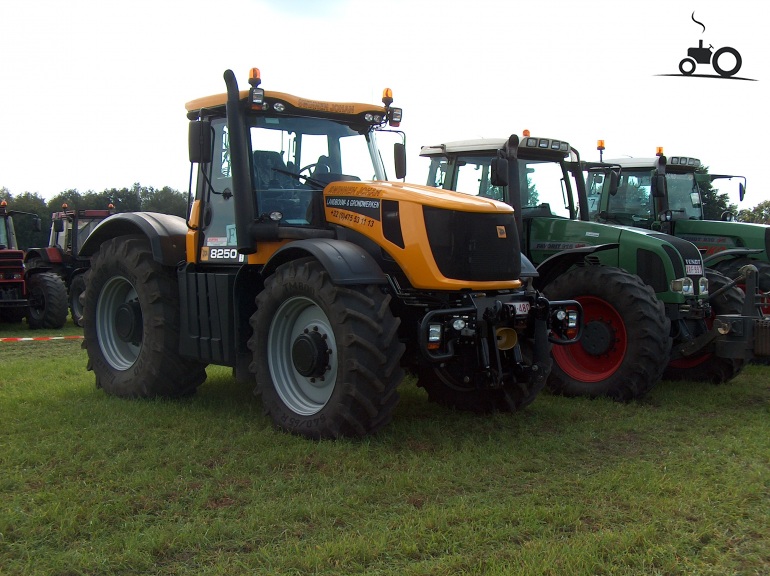 Foto JCB Fastrac 8250 #73111