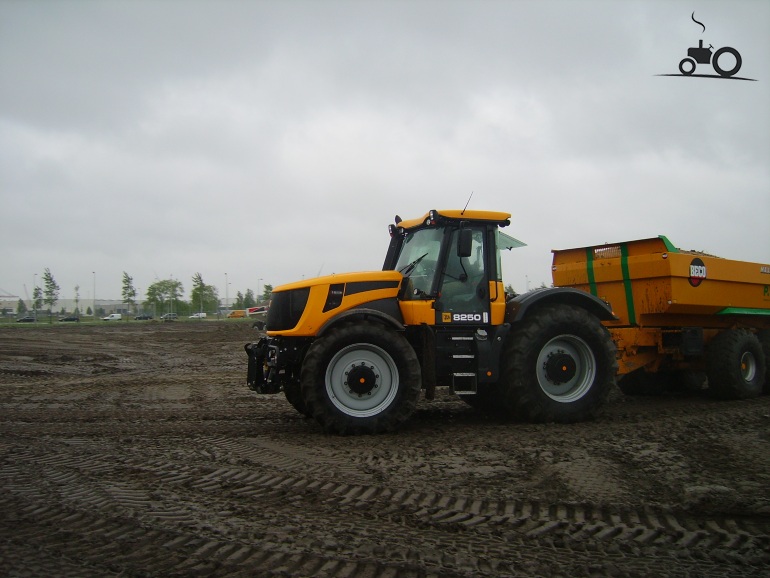 JCB Fastrac 8250 - United Kingdom - Tractor picture #8290