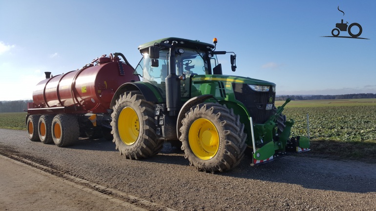 Foto John Deere 7310R #1141740