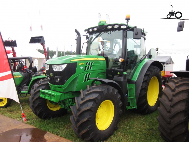 Foto John Deere 6110R #1190270