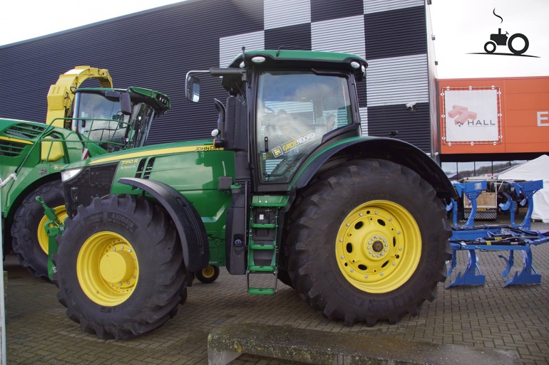 Foto John Deere 7310R #1207768