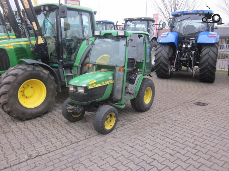 Foto John Deere 4100 #1216838